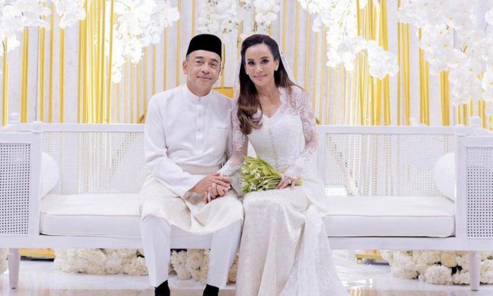 Selamat dinikahkan, Mohamed Nazir dan isteri telah berkenal sejak 80-an